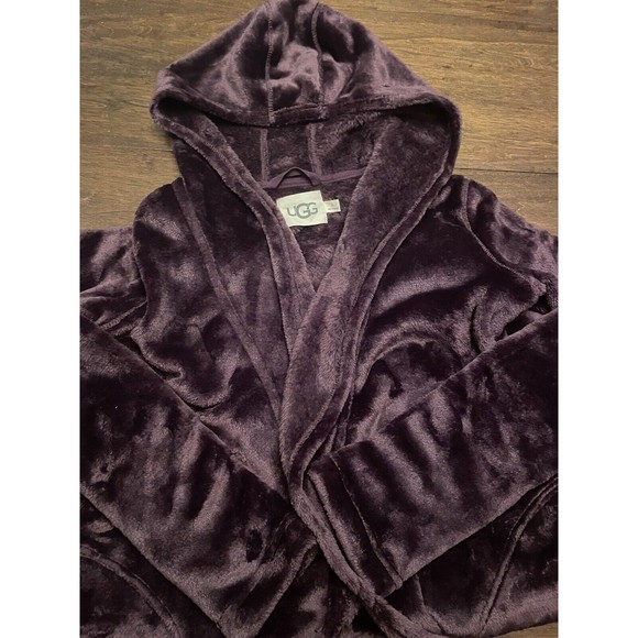 Plush | Intimates & Sleepwear | Ugg Plush Fleece Knee Length Hooded ...